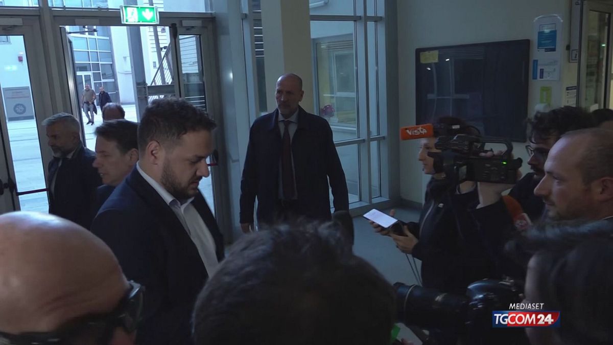 Scontro sul Mes, Conte chiede il Gran giurì per Meloni Scontro sul Mes, Conte chiede il Gran giurì per Meloni