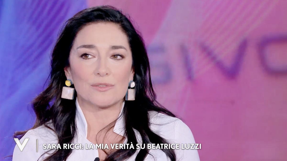 "Grande Fratello", Sara Ricci: "Mi sono difesa da Beatrice Luzzi"
