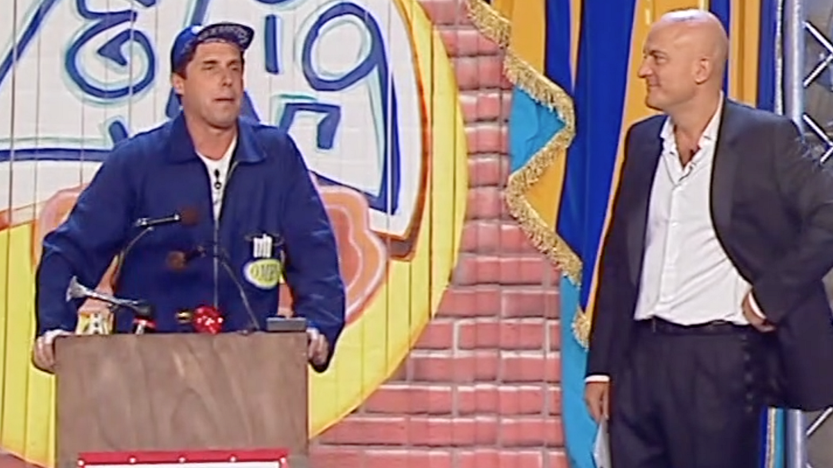 Raul Cremona è Omen a "Zelig Circus" 2003