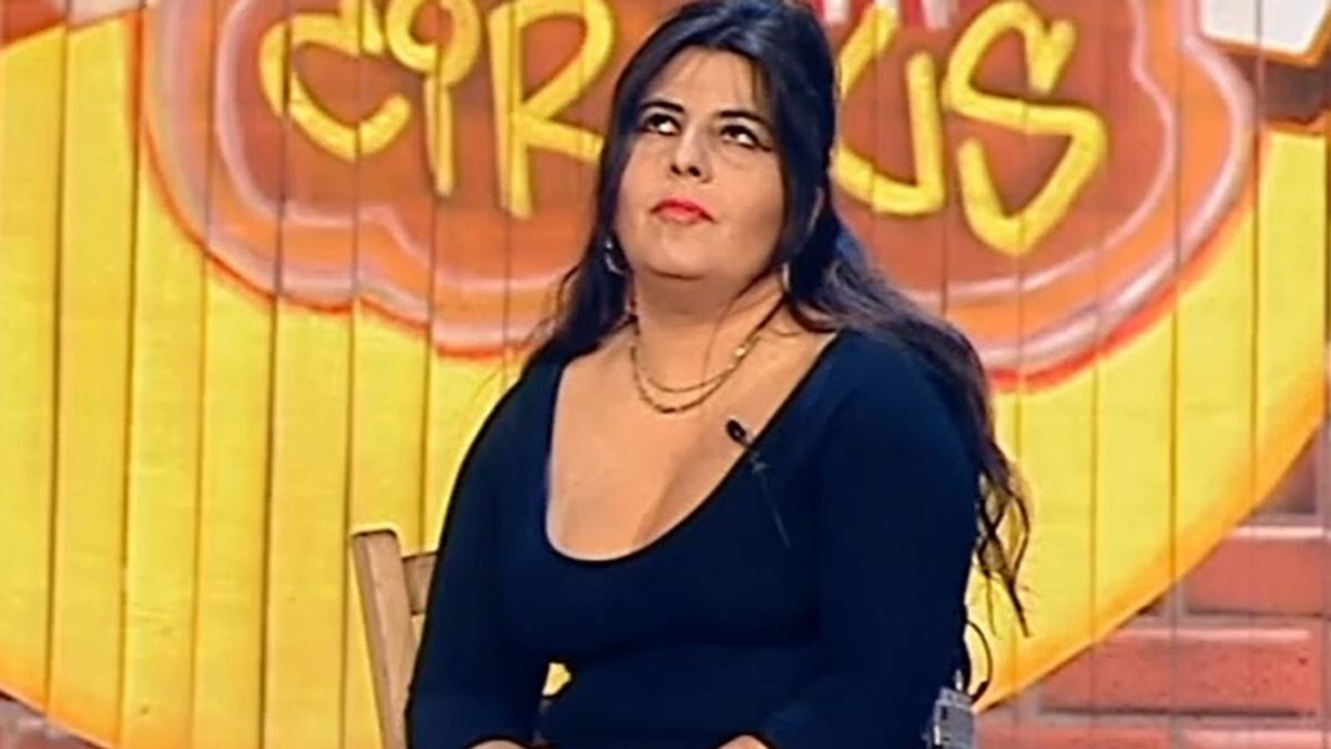 Sconsolata legge la poesia per San Valentino a Zelig Circus 2003