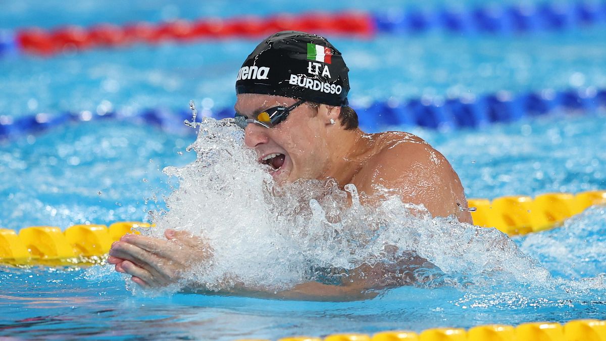 Mondiali di nuoto, Nicolò Martinenghi conquista l'argento nei 100 metri ...