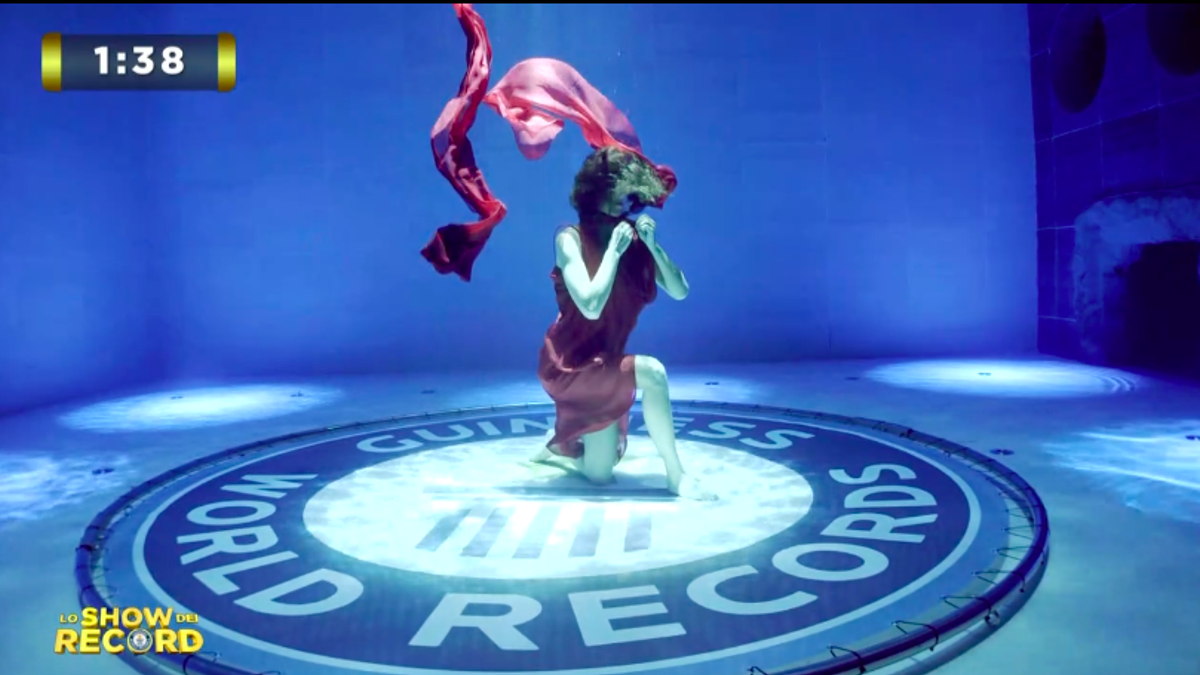 "Lo show dei record", Marina Kazanova danza in apnea