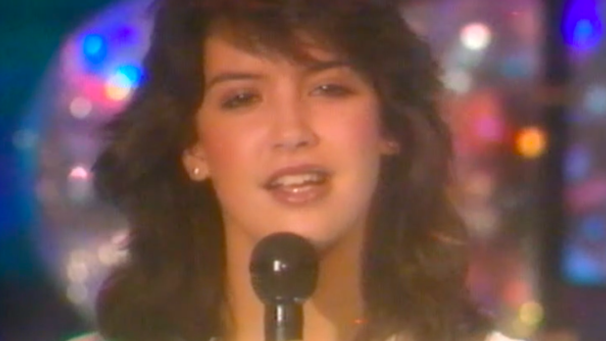 Phoebe Cates canta "Paradise" a Popcorn 1982