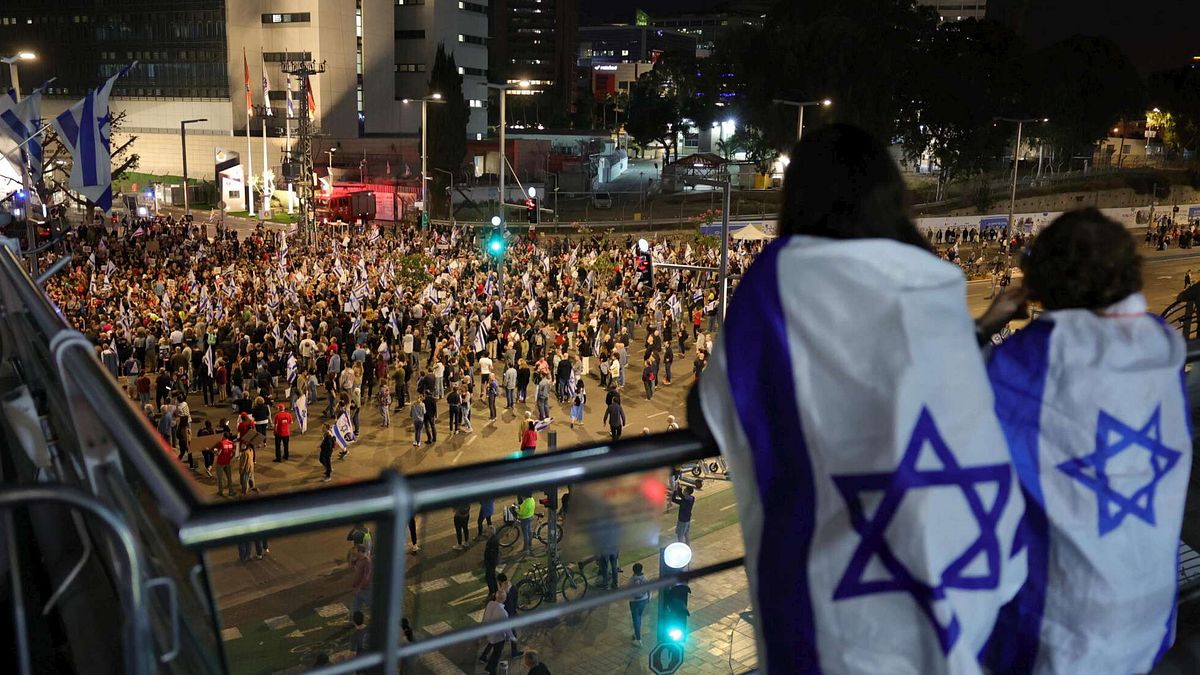 Fotogallery - In 100mila in piazza a Tel Aviv per chiedere elezioni e ...