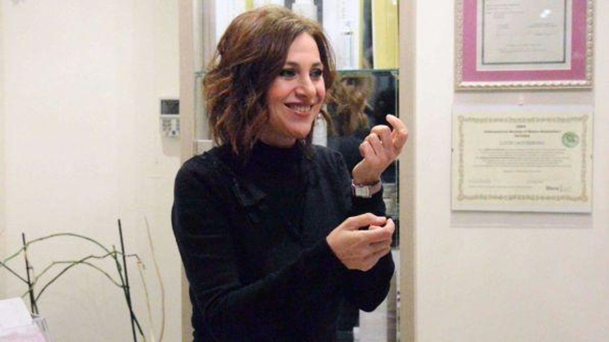 Luce Caponegro, l'ex diva dell'hard è diventata nonna - Tgcom24