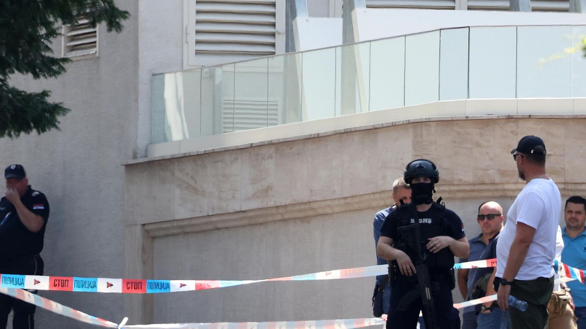 Attacco all'ambasciata d'Israele a Belgrado