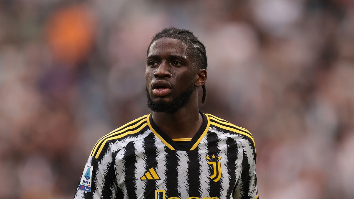 Juve, ufficiale: Iling-Junior e Barrenechea all'Aston Villa