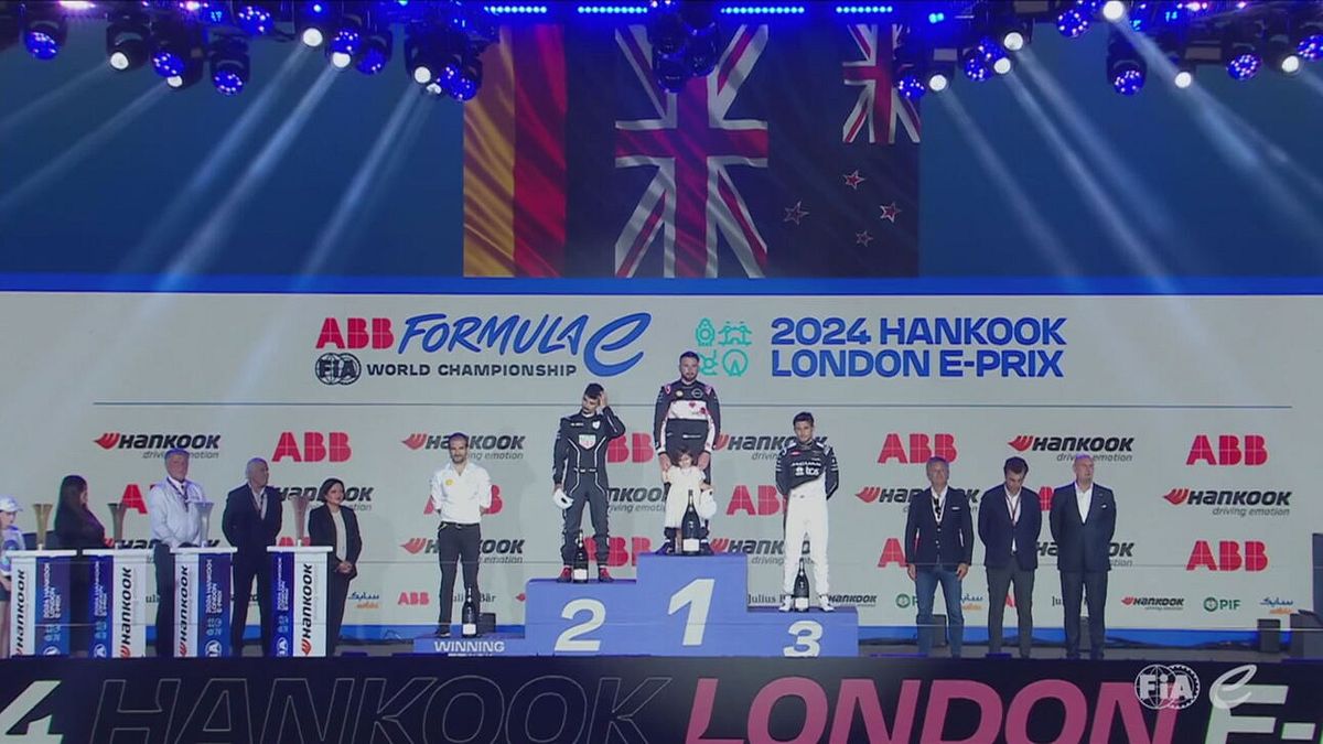 Il podio della gara 2 a Londra - SportMediaset