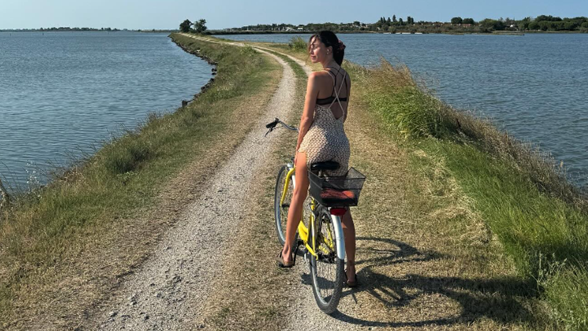 Belen Rodriguez ad Albarella con la famiglia... ma Angelo dov'è?