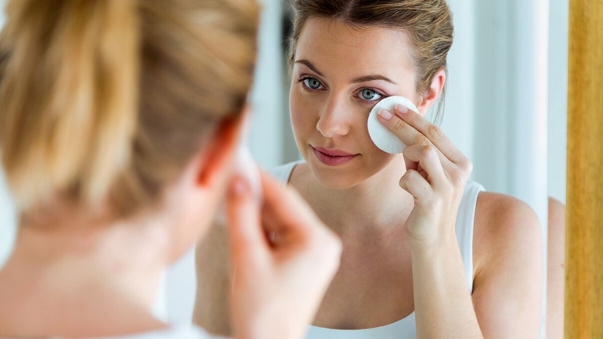 Beauty: perché è importante struccarsi prima di andare a dormire