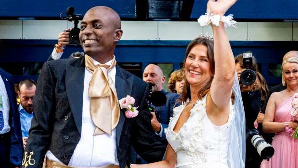 Norvegia, le nozze della principessa Martha Louise con lo "sciamano ...