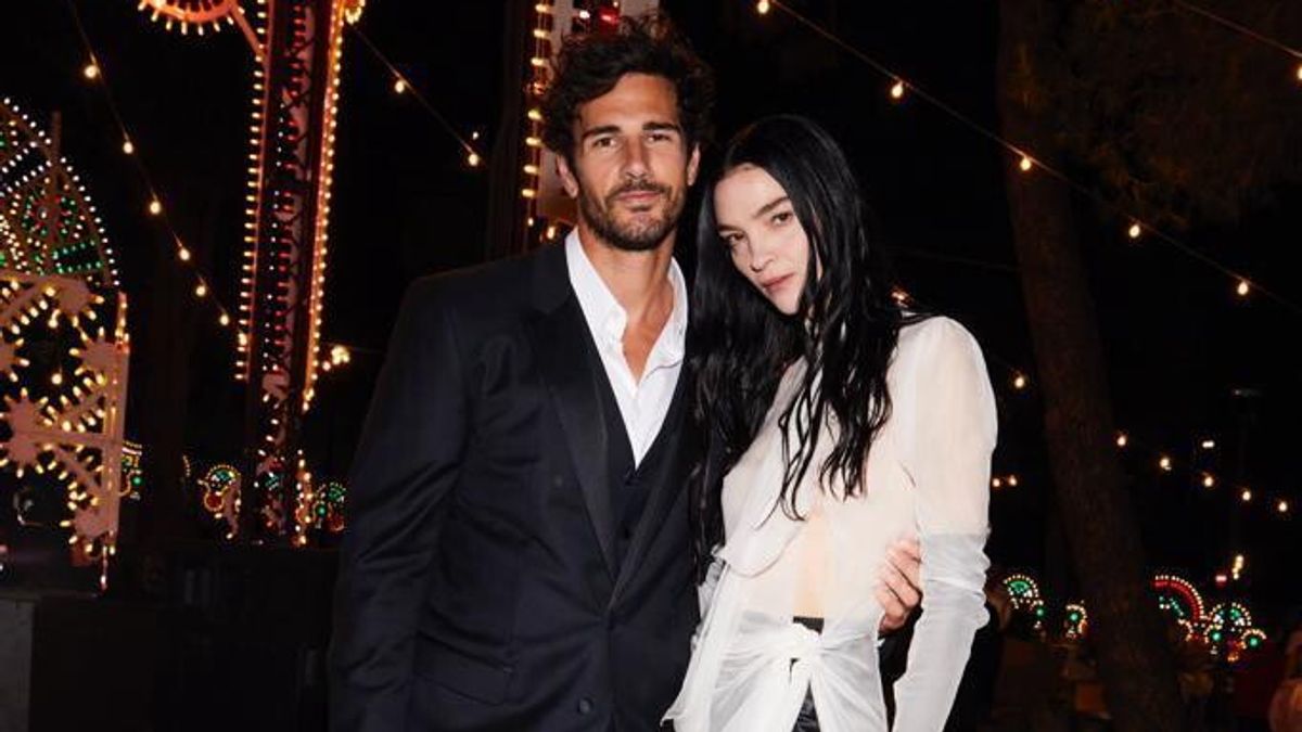 Le nozze di Mariacarla Boscono con Claudio Stecchi avvolte nel più ...