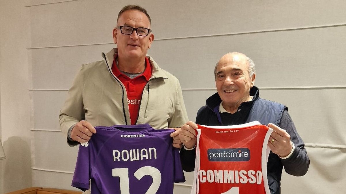 Ron Rowan e Rocco Commisso: scambio di maglie tra i due presidenti ...