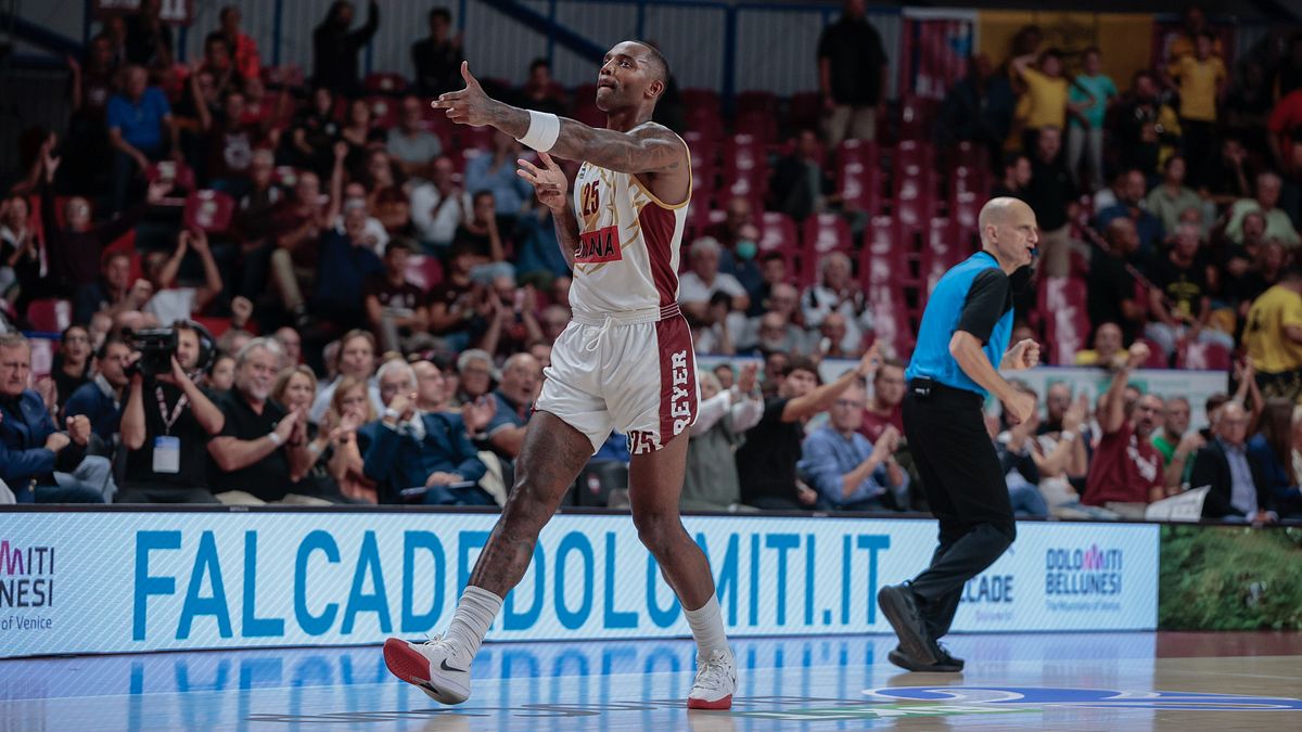 Basket, Simms regala il primo sorriso a Venezia
