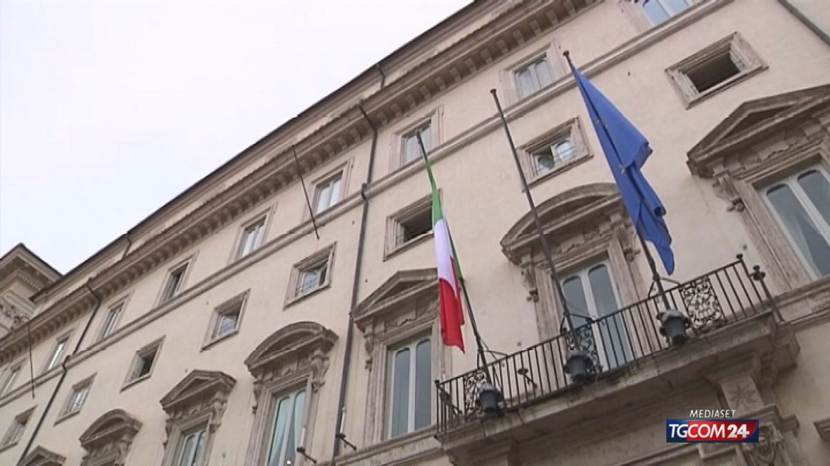 Piantedosi tira dritto: avanti con rimpatri e centri in Albania Piantedosi tira dritto: avanti con rimpatri e centri in Albania