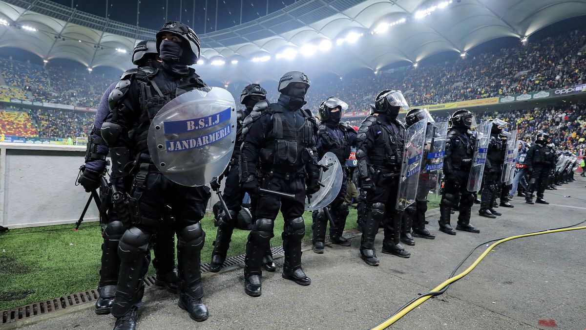 NATIONS LEAGUE, CAOS IN ROMANIA-KOSOVO: PARTITA SOSPESA