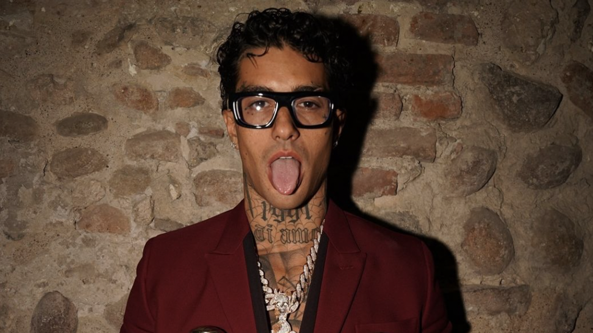 Tony Effe: "Mi dicevano che ero solo bello"