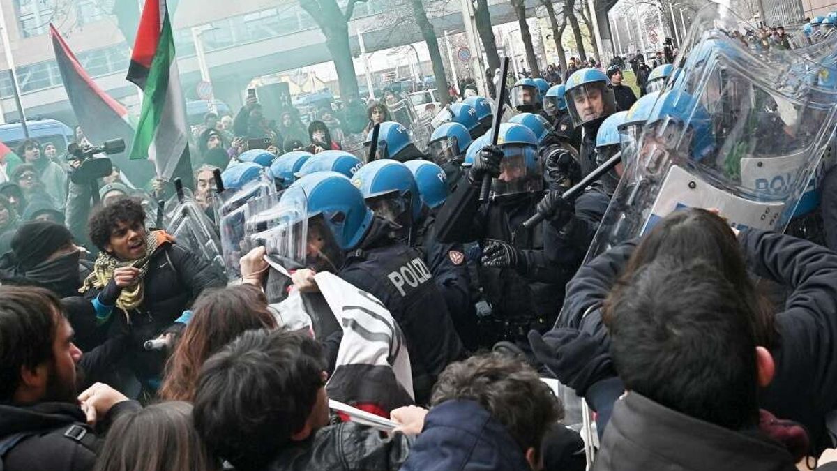 Corteo Pro Pal studenti Torino, scontri polizia