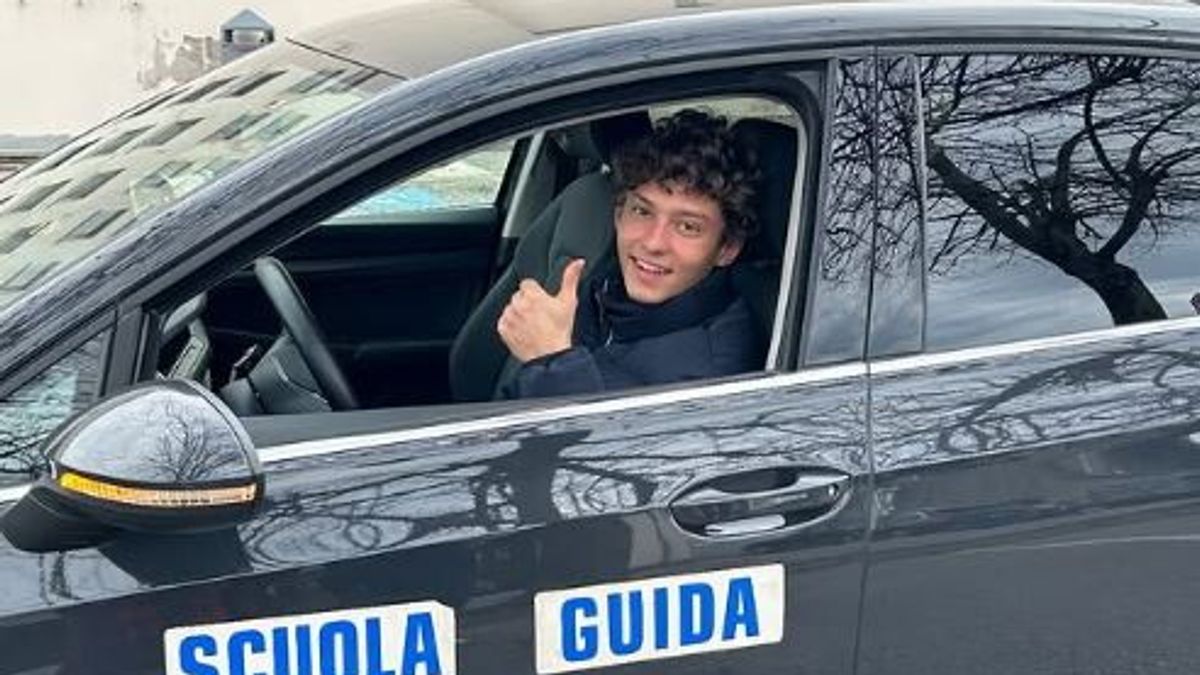 Antonelli, dalla pista alla... strada: ha preso la patente di guida