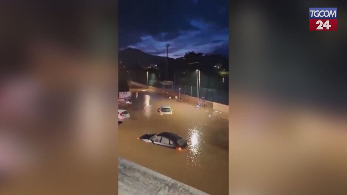 Nubifragio all'isola d'Elba, strade come fiumi