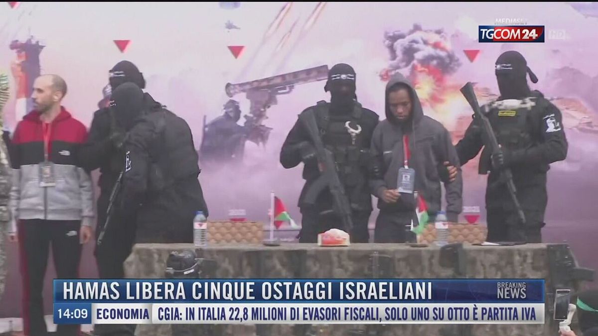 Breaking News delle 14.00 | Hamas libera cinque ostaggi israeliani ...