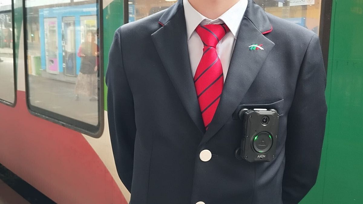 Trenitalia, sicurezza sui treni: arriva bodycam per il capotreno
