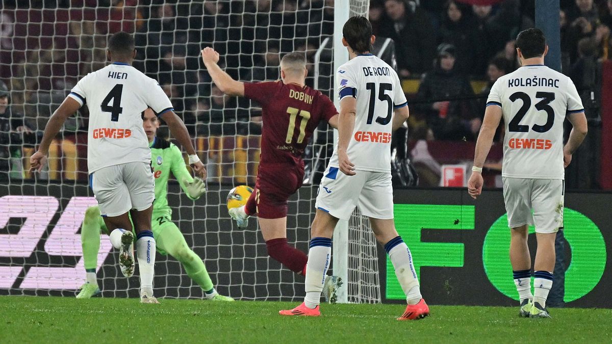 Roma, Ghisolfi avvisa Dobvyk: "Deve dimostrare di essere l'attaccante ...