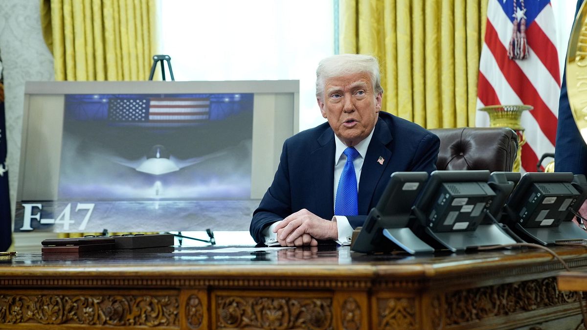 Trump annuncia l'F-47: "L'aereo da combattimento più potente della storia"