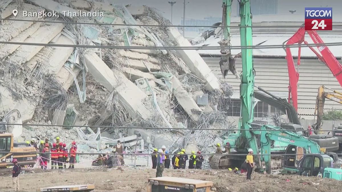 Terremoto nel sud-est asiatico, a Bangkok continuano le ricerche nell ...