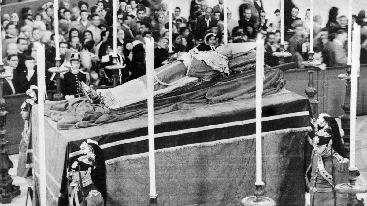 Prima della tanatoprassi di papa Francesco? Pio XII "esplose"