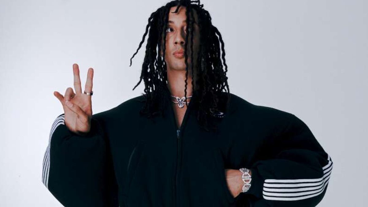 Ghali si prepara a un'estate di relax con il singolo "Chill"