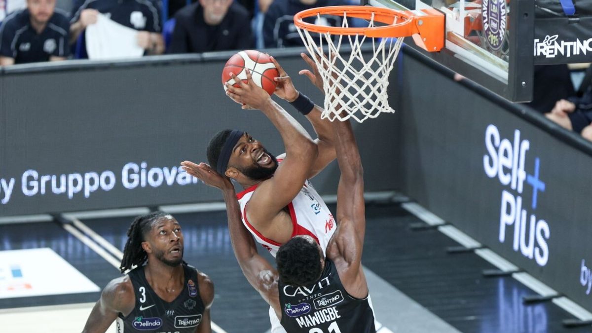 Basket playoff: Milano espugna Trento e si prende gara-1 dei quarti di finale