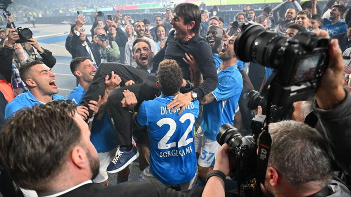 Napoli campione d'Italia: la foto della premiazione scudetto