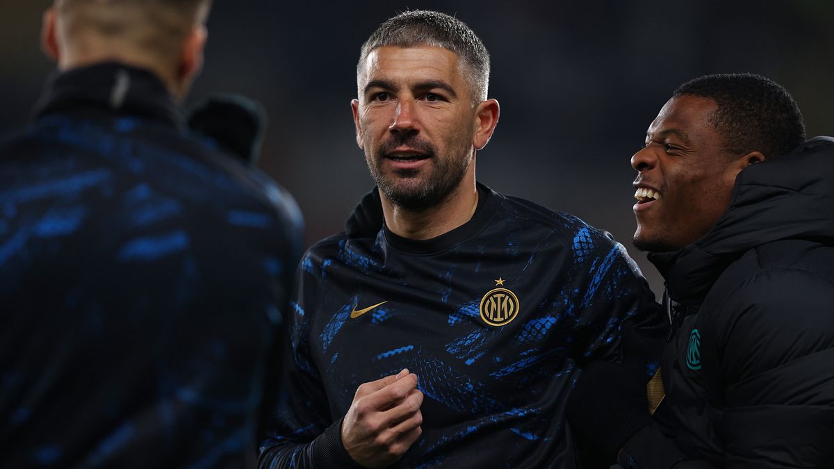 Inter, Kolarov torna in nerazzurro: sarà il vice di Chivu