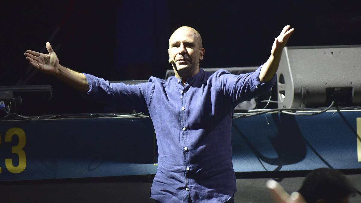 Checco Zalone torna al cinema con "Buen Camino"