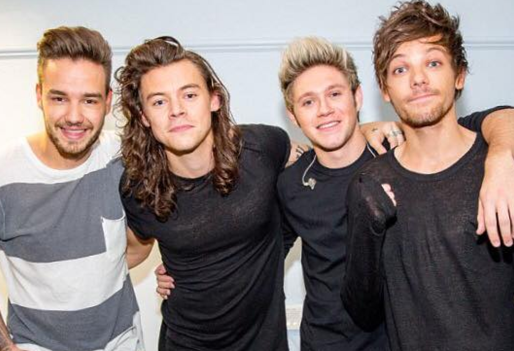 Gli One Direction stanno preparando qualcosa per il loro decimo ...