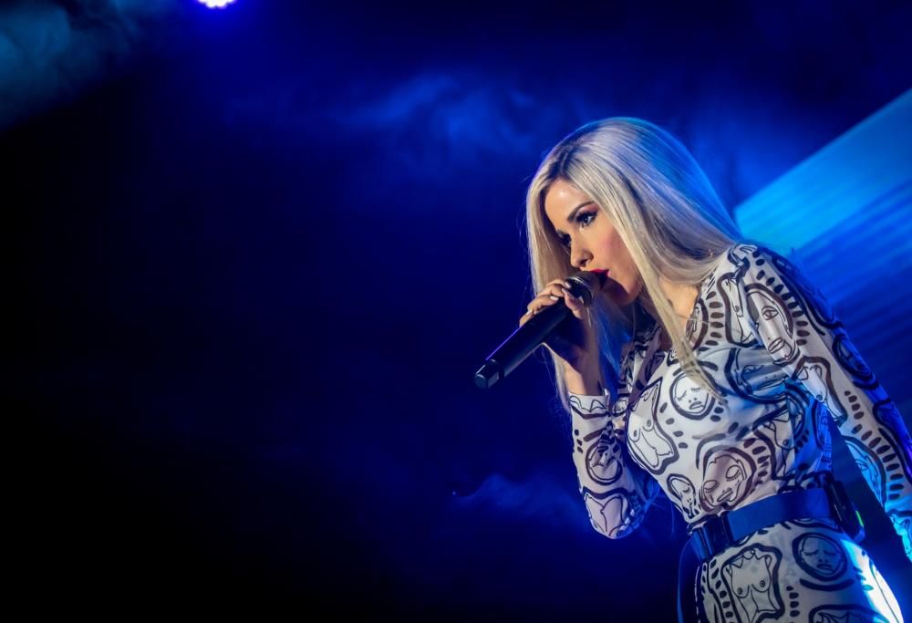 Francesca Michielin, MYSS KETA e Baby K colorano il pride di Milano ...