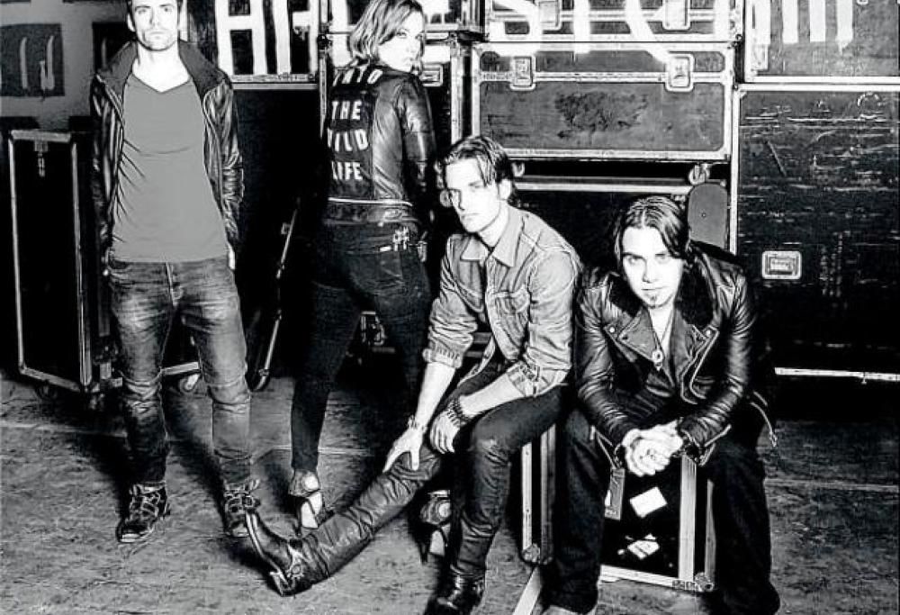 Into The Wild Life - Radio 105