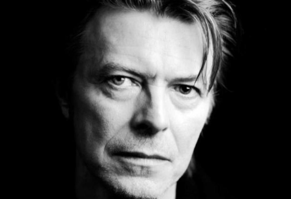 All’asta vestito indossato da David Bowie - R101