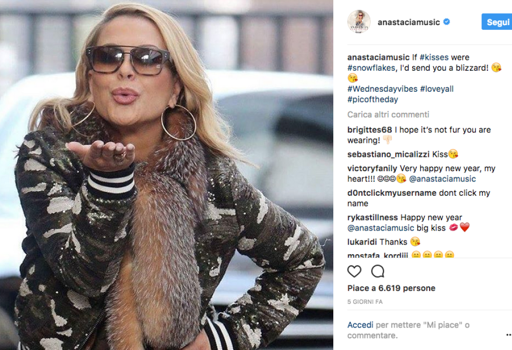 Anastacia incontra Gene Simmons dei Kiss: guarda la sua felicità ...