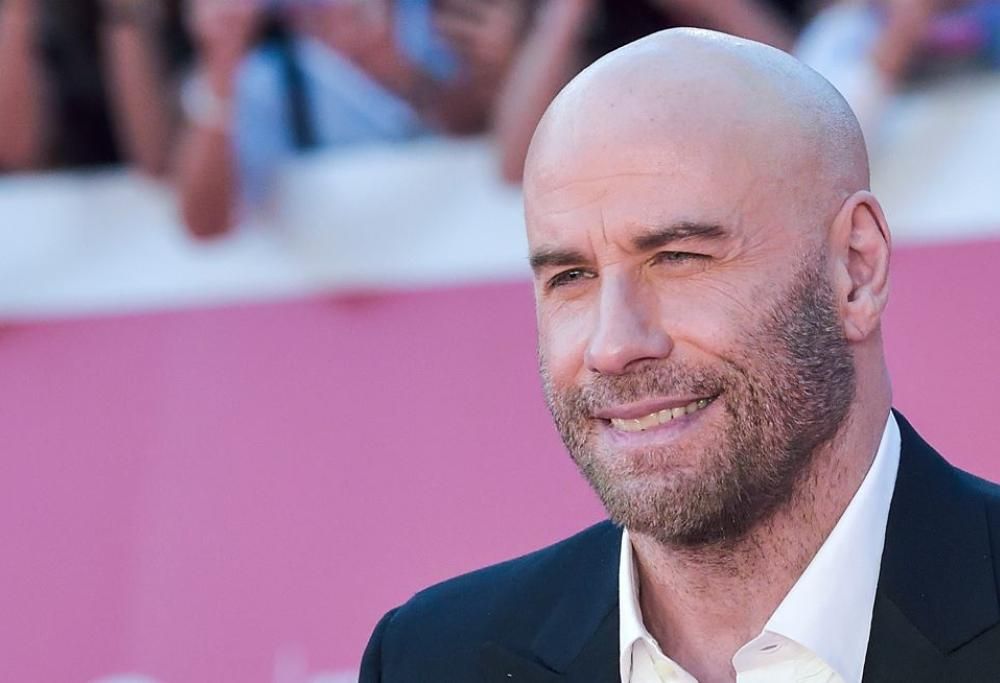 John Travolta balla felice con la figlia per il suo compleanno: il ...