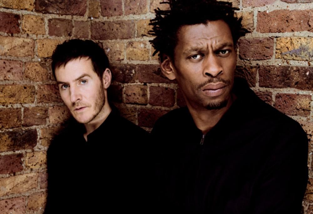 Massive Attack, Robert Del Naja potrebbe essere “Banksy” - Radio Monte ...