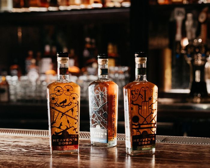 Bob Dylan debutta nella produzione di liquori lanciando l’Heaven’s Door ...