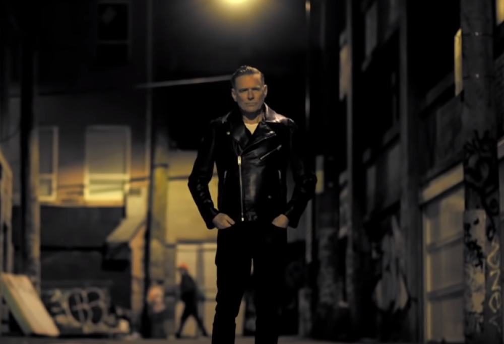 Bryan Adams ha pubblicato il nuovo singolo “On The Road”. Ascolta qui ...