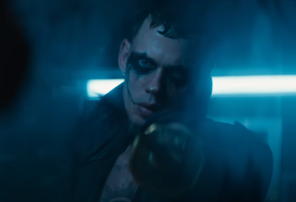 Il Corvo, pubblicato il teaser trailer del remake con protagonista Bill ...